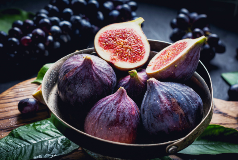 Figue bienfaits : 9 vertus santé surprenantes de ce fruit